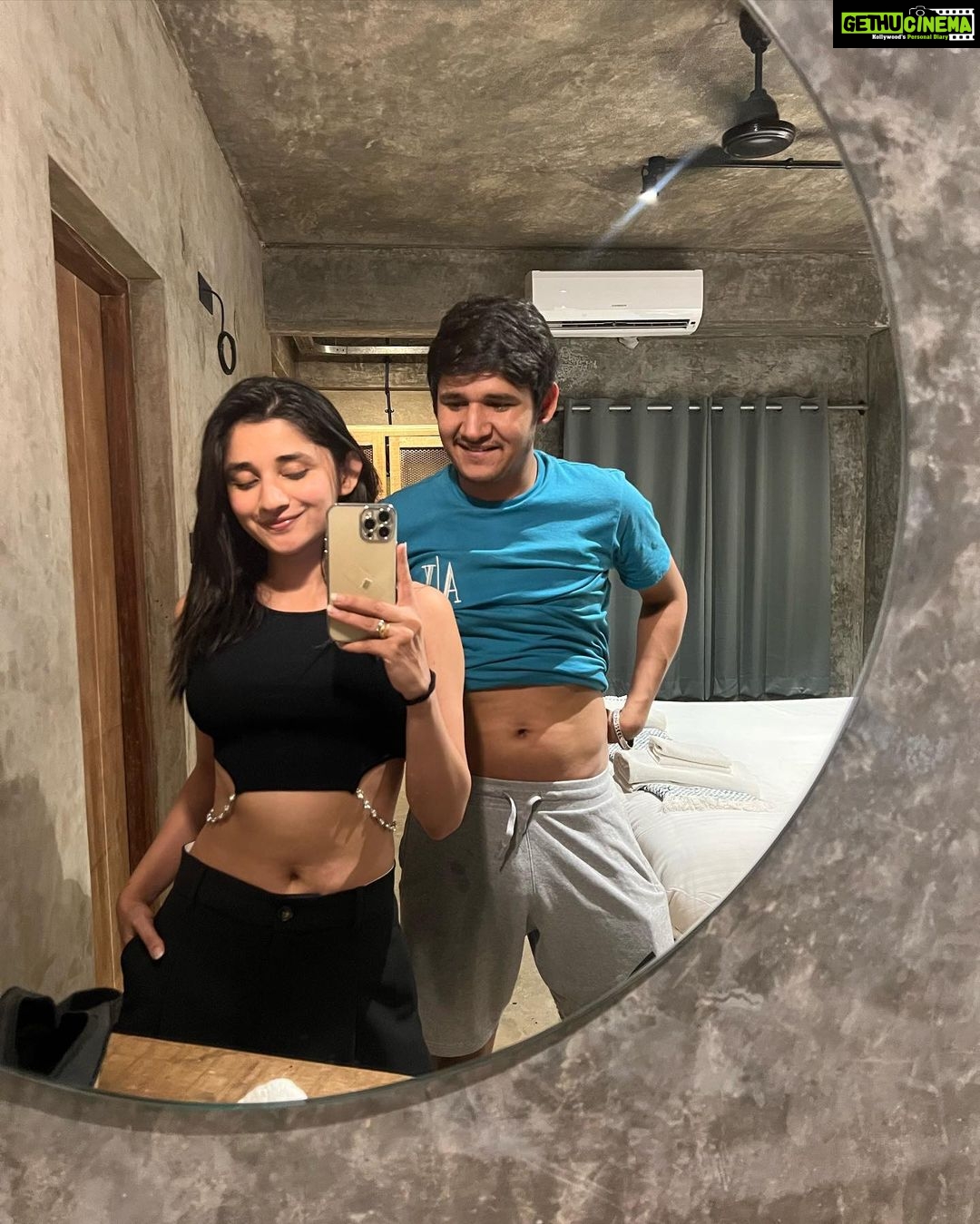 Actress Kanika Mann HD Instagram Photos and Wallpapers March 2023 | Gethu Cinema