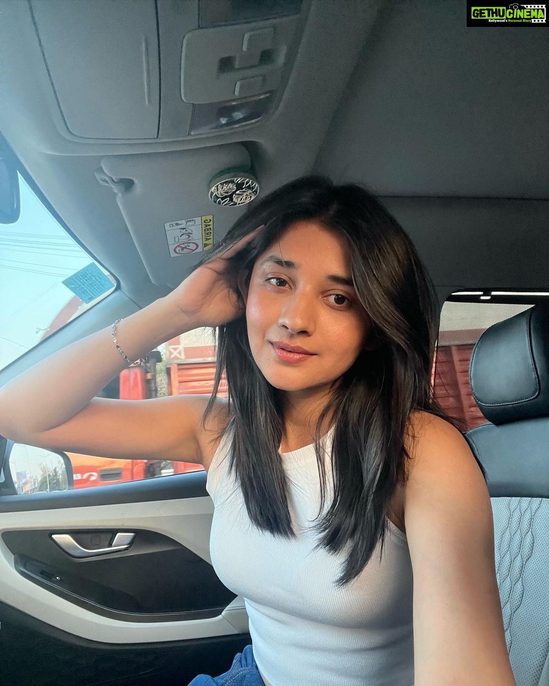 Actress Kanika Mann HD Instagram Photos and Wallpapers February 2023 | Gethu Cinema