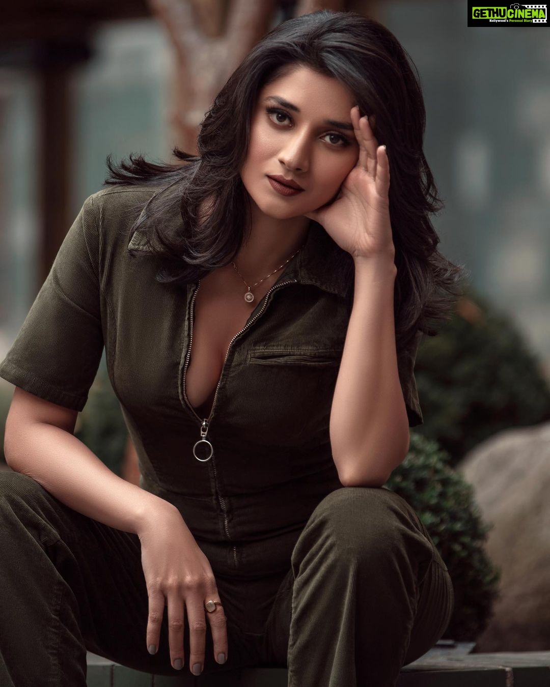 Actress Kanika Mann HD Instagram Photos and Wallpapers April 2023 ...