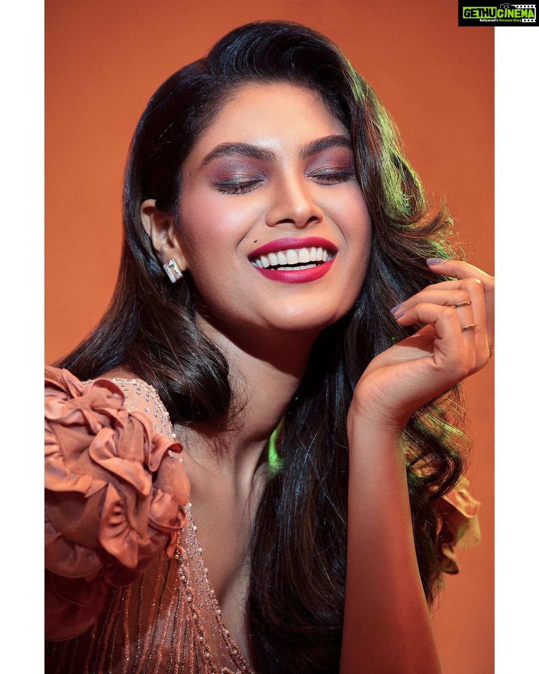 Lopamudra Raut Instagram – “Imperfection is beauty, madness is genius ...