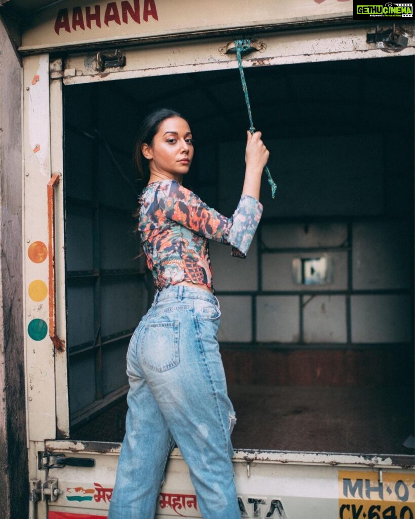 Actress Madhurima Roy HD Instagram Photos and Wallpapers December 2022 ...