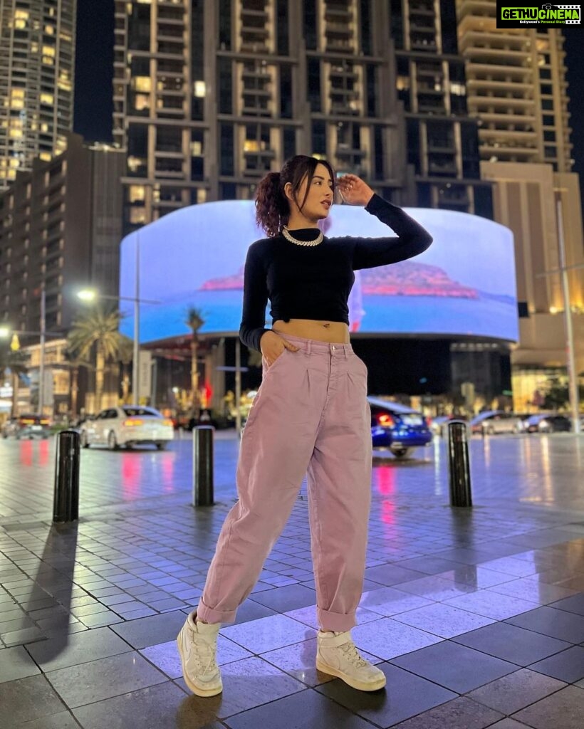 Actress Mahira Sharma HD Photos and Wallpapers February 2022 - Gethu Cinema