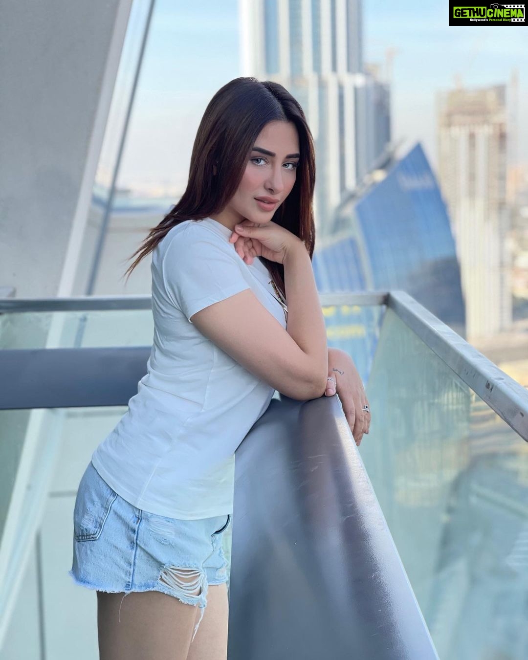 Actress Mahira Sharma HD Instagram Photos and Wallpapers April 2021 ...