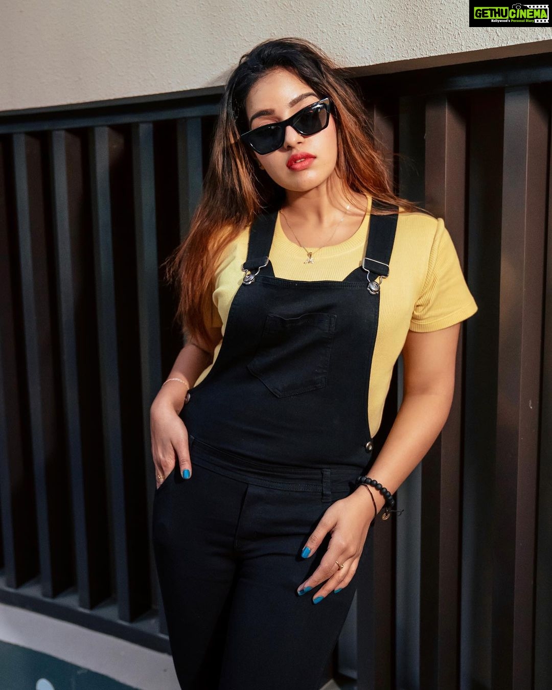 Malavika Menon Instagram – Just two good souls looking each other 🐣🥰🫠 Pc @munavvar_munna | Gethu ...