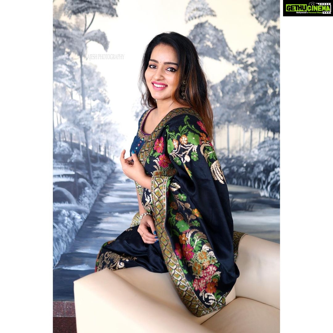 Malavika Menon Instagram – Wearing this elegant rose-silk churi from ...