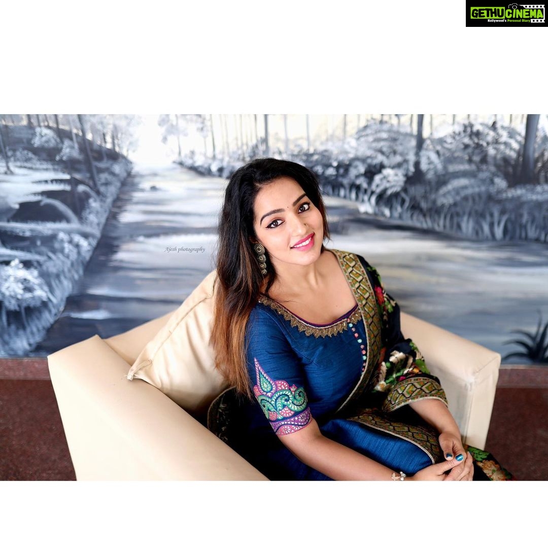 Malavika Menon Instagram – Wearing this elegant rose-silk churi from ...