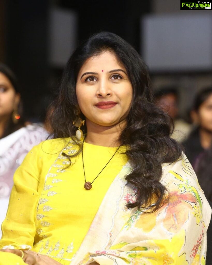 Actress Mangli HD Instagram Photos and Wallpapers February 2023 | Gethu ...