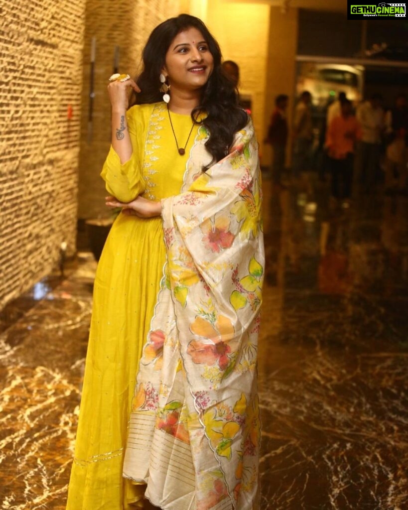 Actress Mangli HD Instagram Photos and Wallpapers February 2023 | Gethu ...