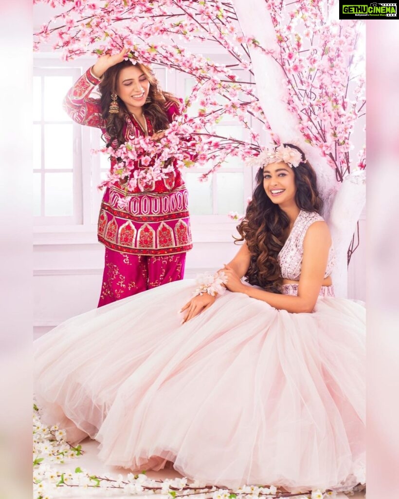 Actress Mugdha Chaphekar HD Instagram Photos and Wallpapers September ...