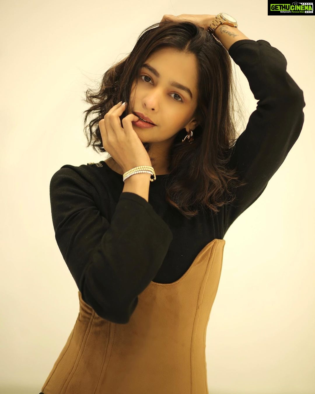 Mugdha Chaphekar Instagram – Love can change the world.. you know ...