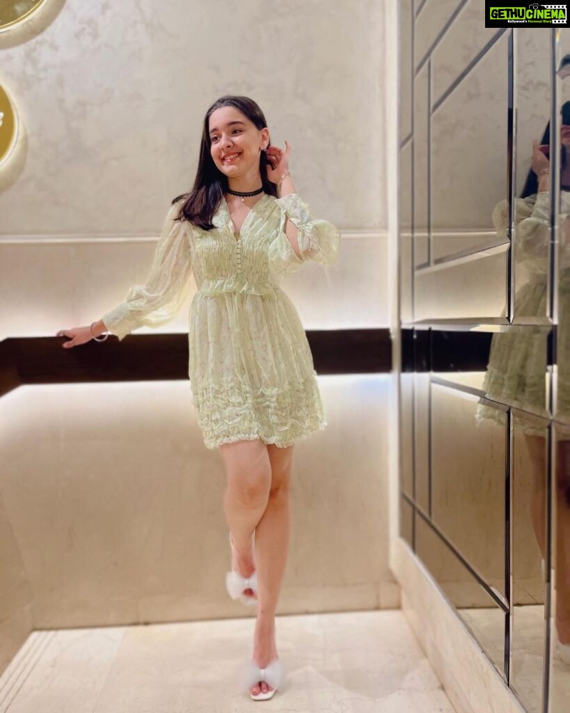 Actress Naisha Khanna HD Instagram Photos and Wallpapers October 2022 ...