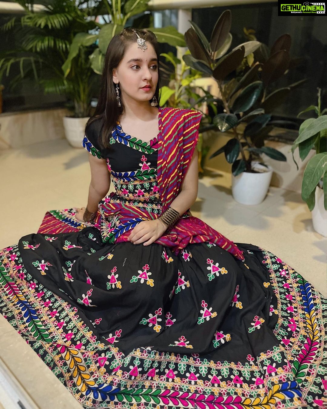 Actress Naisha Khanna HD Instagram Photos and Wallpapers October 2022 ...