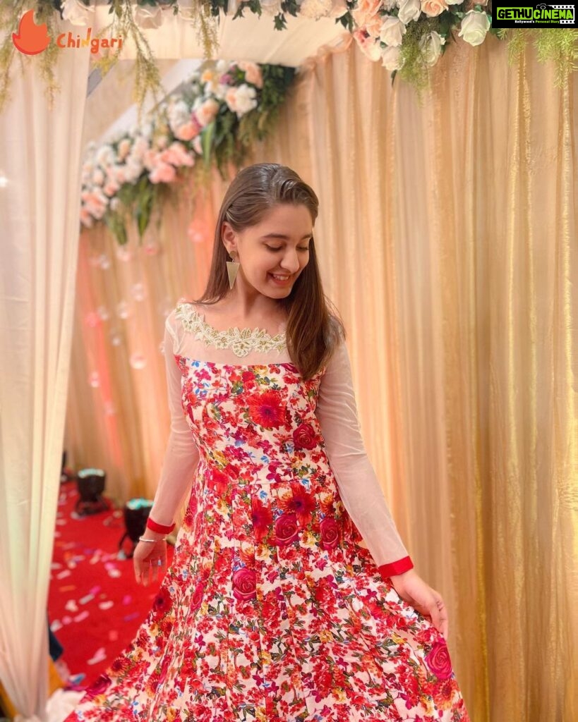 Actress Naisha Khanna HD Instagram Photos and Wallpapers January 2023 ...