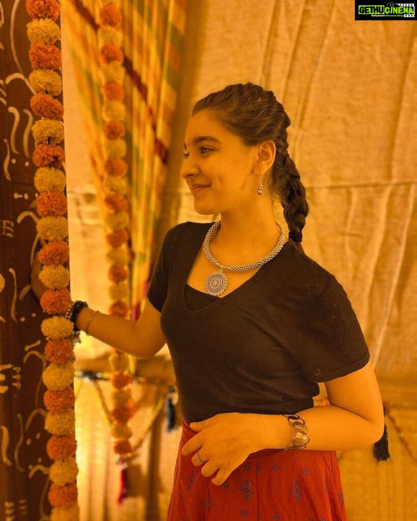 Actress Naisha Khanna HD Instagram Photos and Wallpapers January 2023 ...