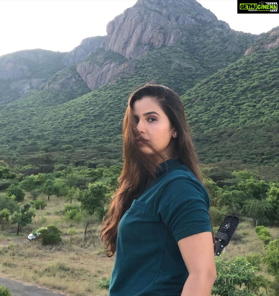 Actress Nanditha Jennifer HD Instagram Photos and Wallpapers February ...