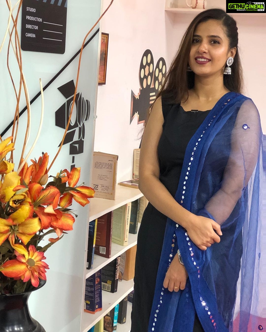 Actress Nanditha Jennifer HD Photos and Wallpapers February 2023 ...