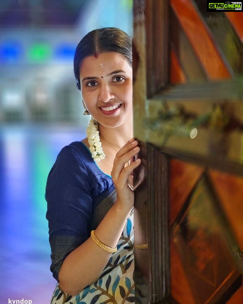 Actress Nanditha Jennifer HD Instagram Photos and Wallpapers December ...