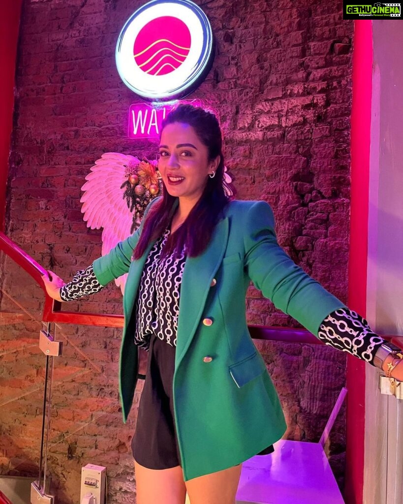 Actress Neha Pendse HD Instagram Photos and Wallpapers May 2022 | Gethu ...