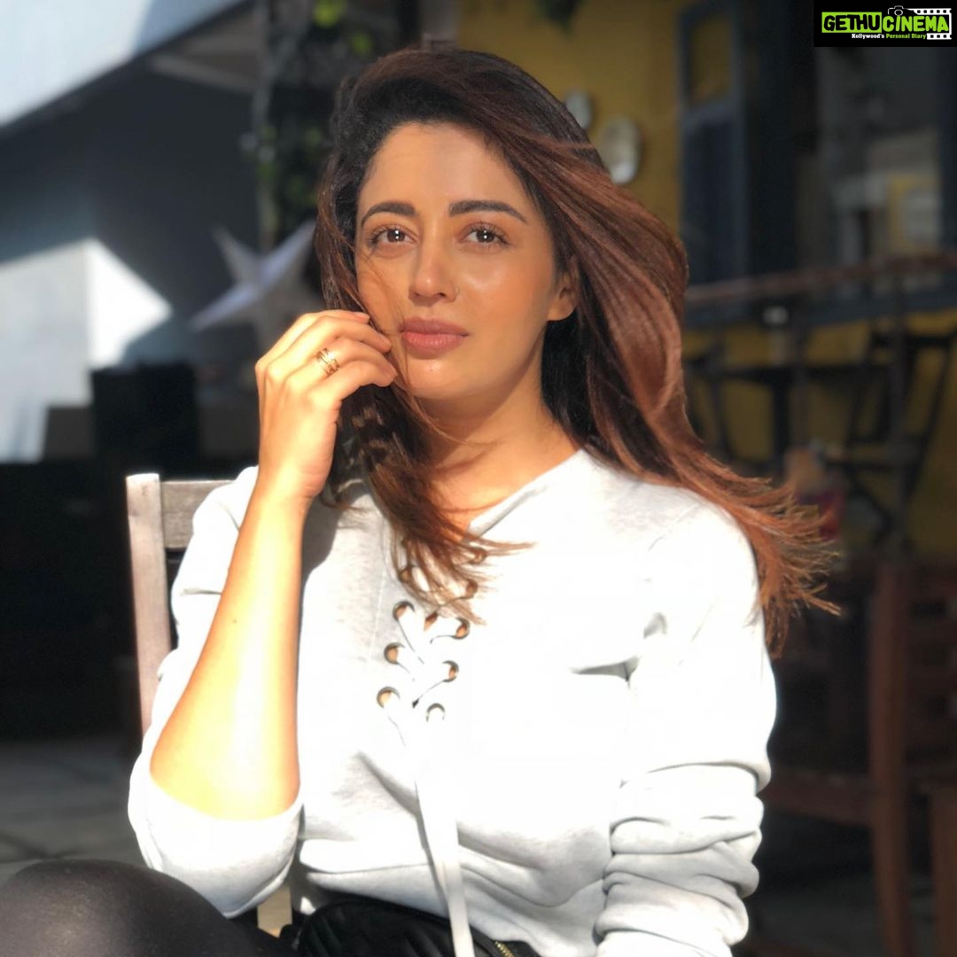 Neha Pendse Instagram – Missing my long hair !!! Should I grow them ...