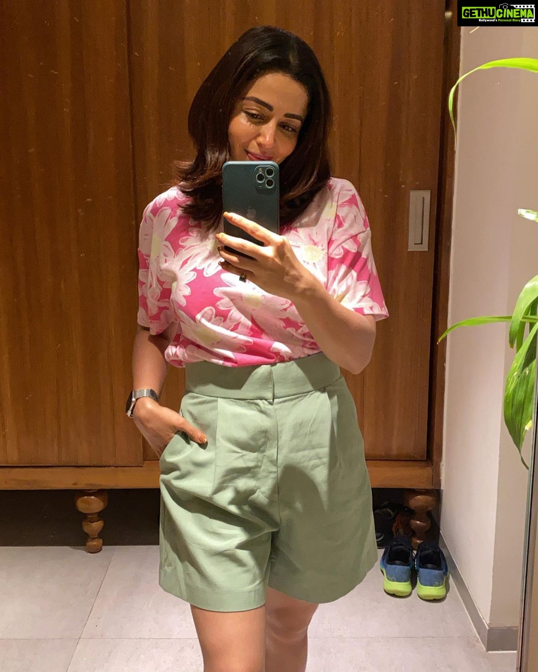 Neha Pendse Instagram – Vibe check 🤡 | Gethu Cinema