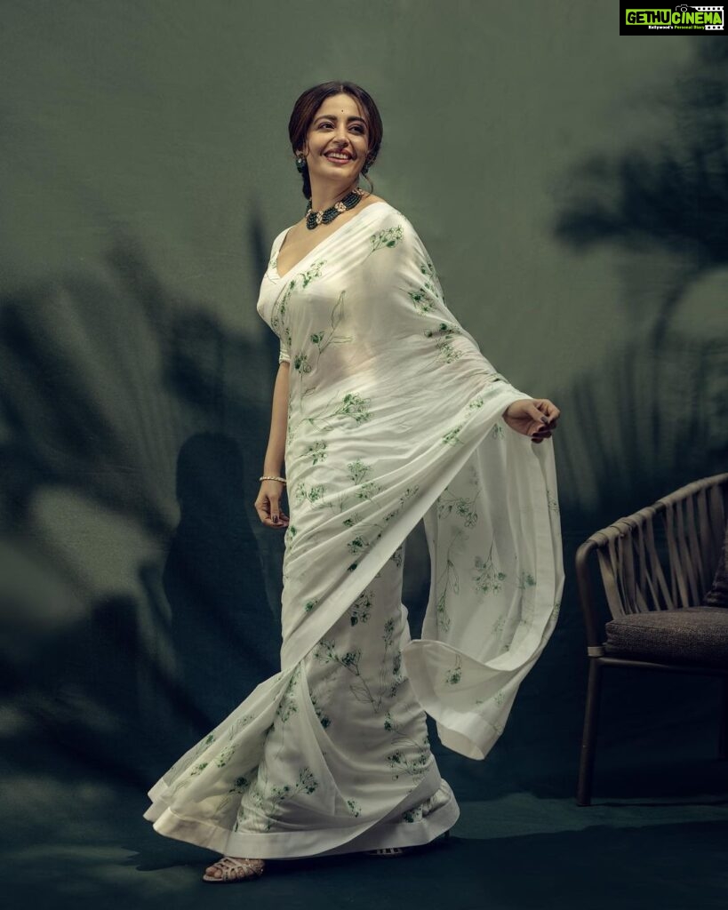 Actress Neha Pendse HD Instagram Photos and Wallpapers January 2021 ...