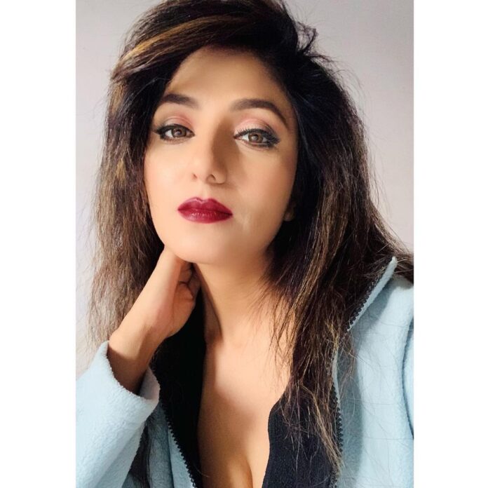 Actress Neha Prajapati HD Instagram Photos and Wallpapers March 2022 ...