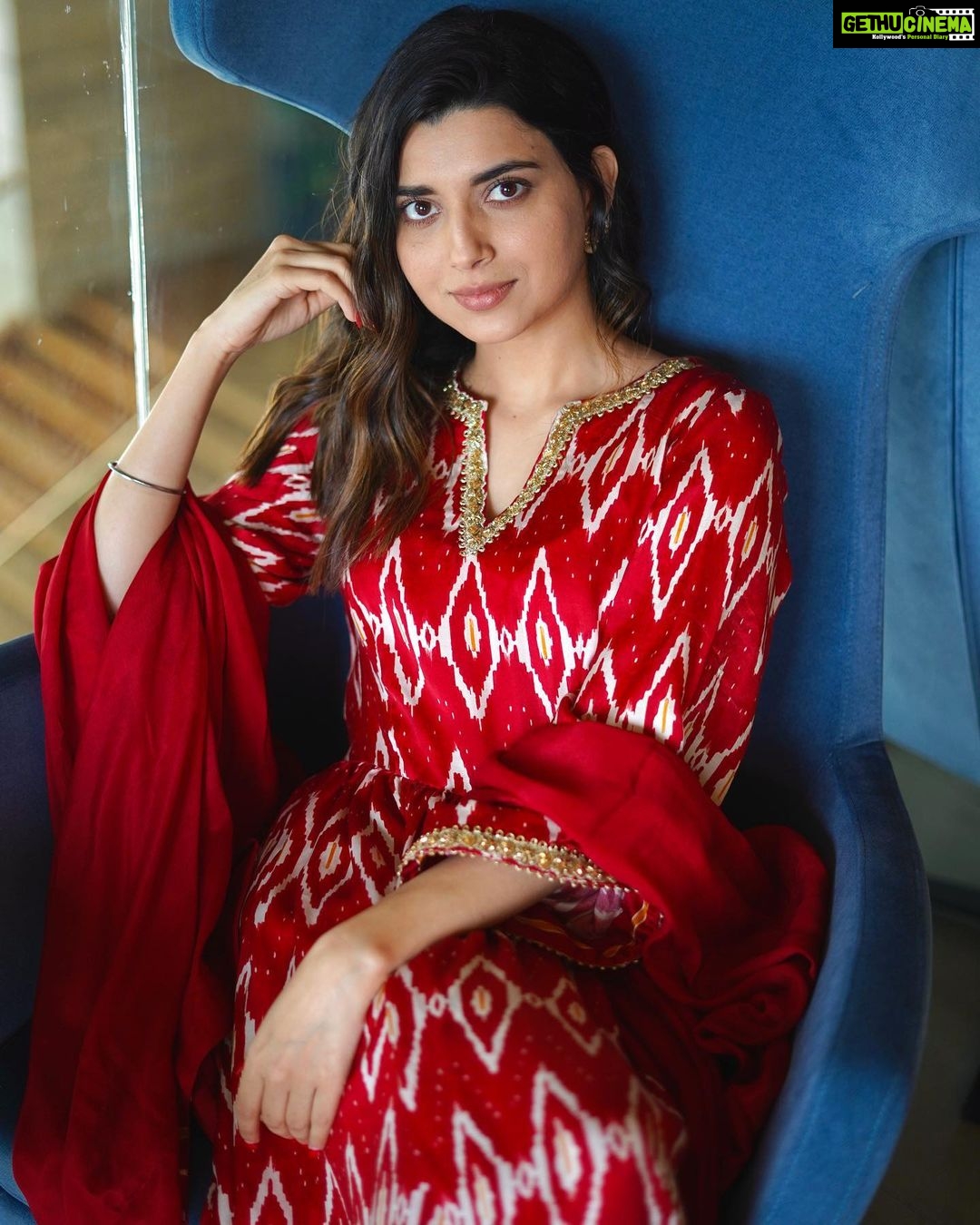Actress Nimrat Khaira HD Instagram Photos and Wallpapers May 2022 ...