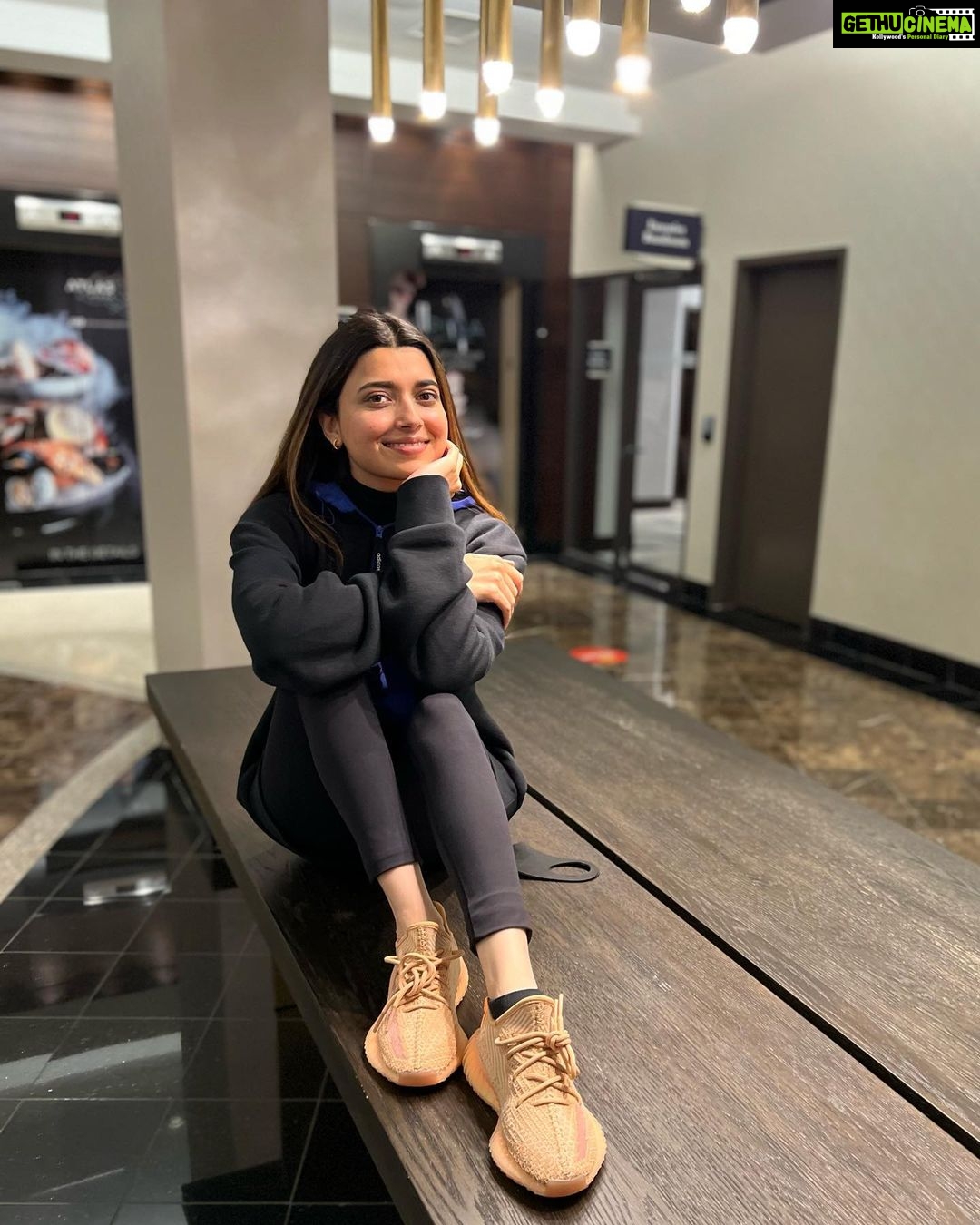 Actress Nimrat Khaira HD Instagram Photos and Wallpapers December 2021 ...