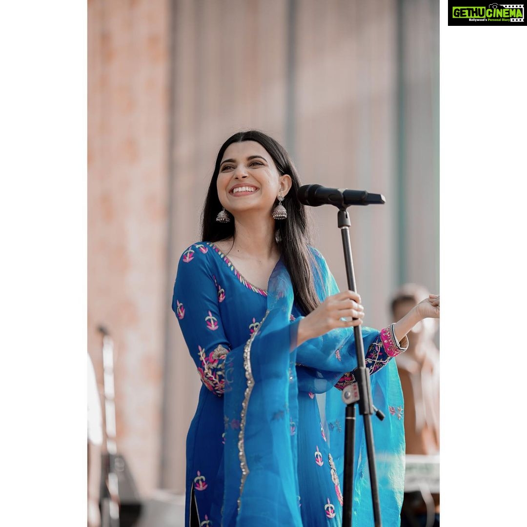 Nimrat Khaira Instagram – Mandaa bol kadi munho kadiye na Manda bol ...