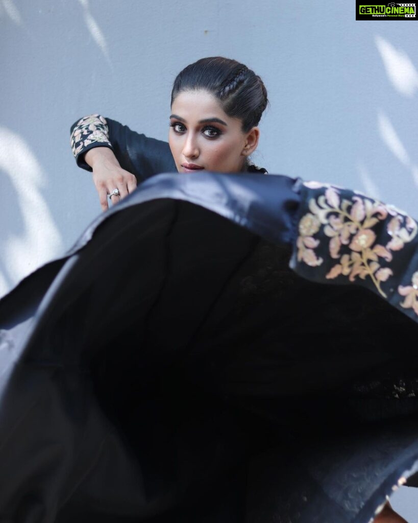 Actress Nimrit Kaur Ahluwalia HD Instagram Photos and Wallpapers ...