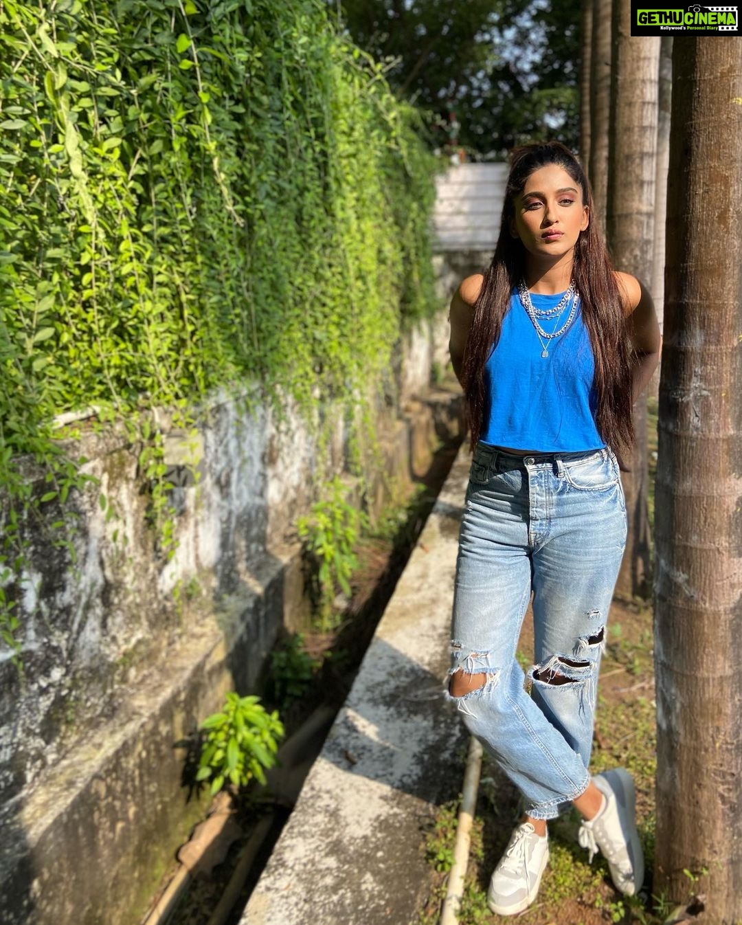 Actress Nimrit Kaur Ahluwalia HD Instagram Photos and Wallpapers ...