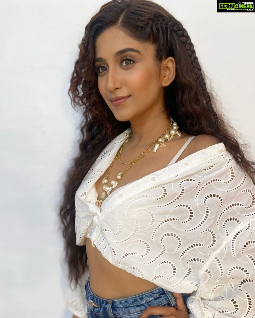 Actress Nimrit Kaur Ahluwalia HD Photos and Wallpapers August 2021 ...