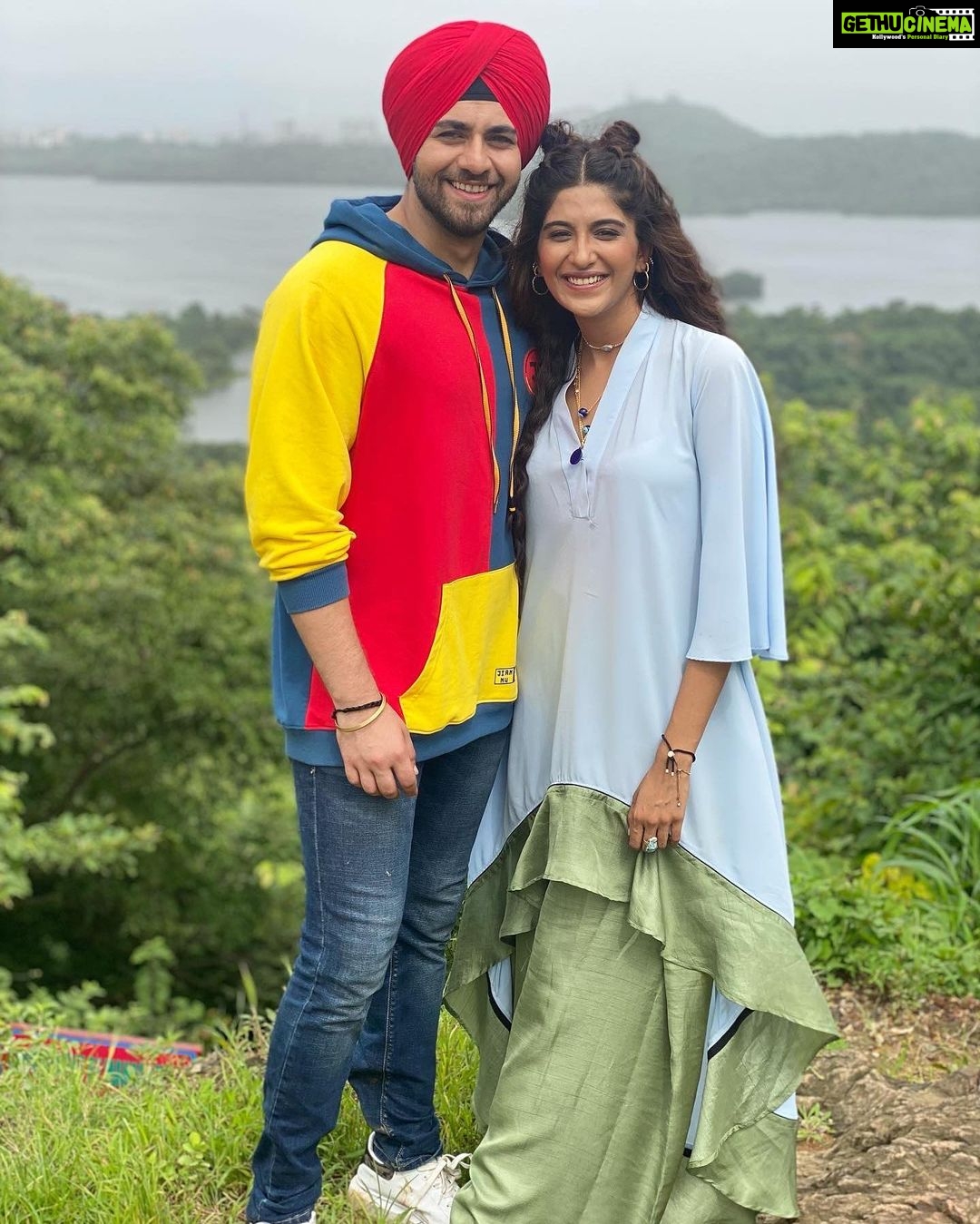 Actress Nimrit Kaur Ahluwalia HD Instagram Photos and Wallpapers July ...