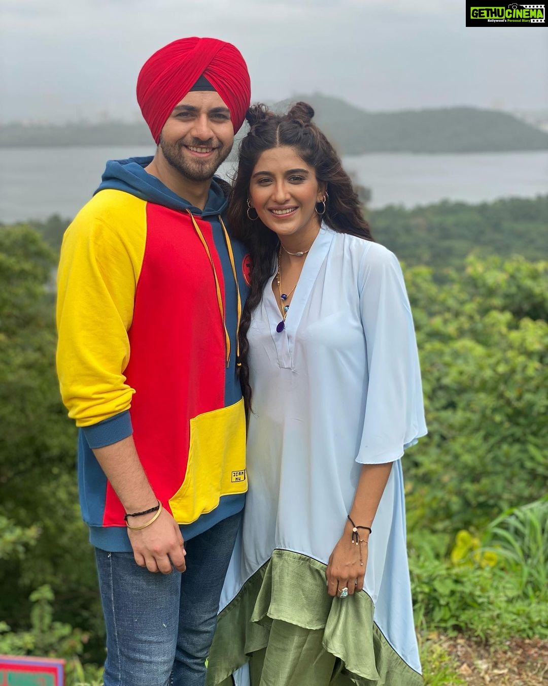 Actress Nimrit Kaur Ahluwalia HD Instagram Photos and Wallpapers August ...