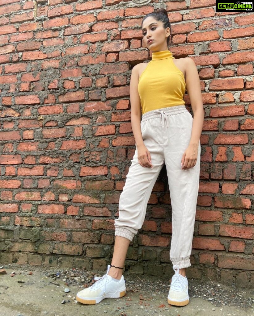 Actress Nimrit Kaur Ahluwalia HD Photos and Wallpapers July 2021 ...