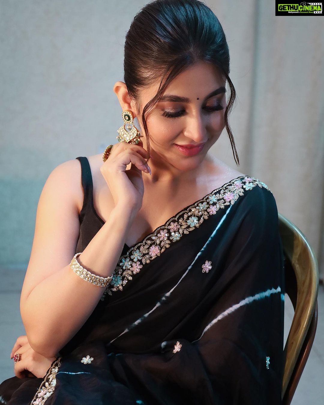Actress Oindrila Sen HD Photos and Wallpapers April 2023 - Gethu Cinema