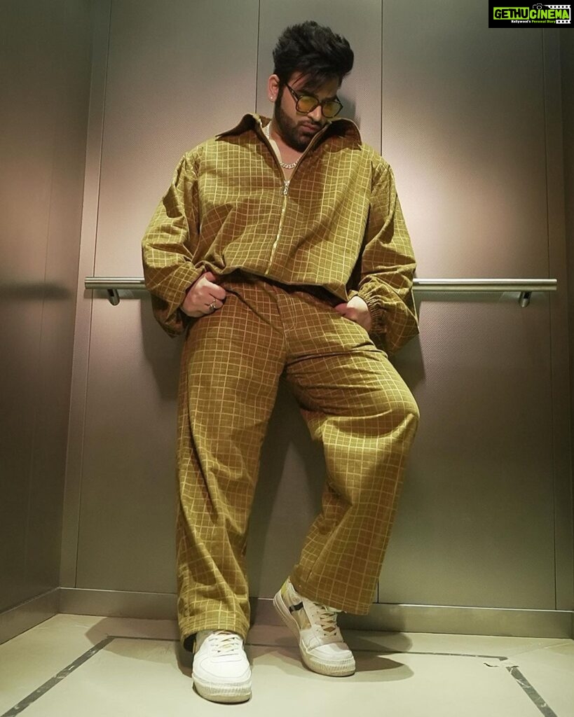 Actor Paras Chhabra HD Photos and Wallpapers January 2022 - Gethu Cinema