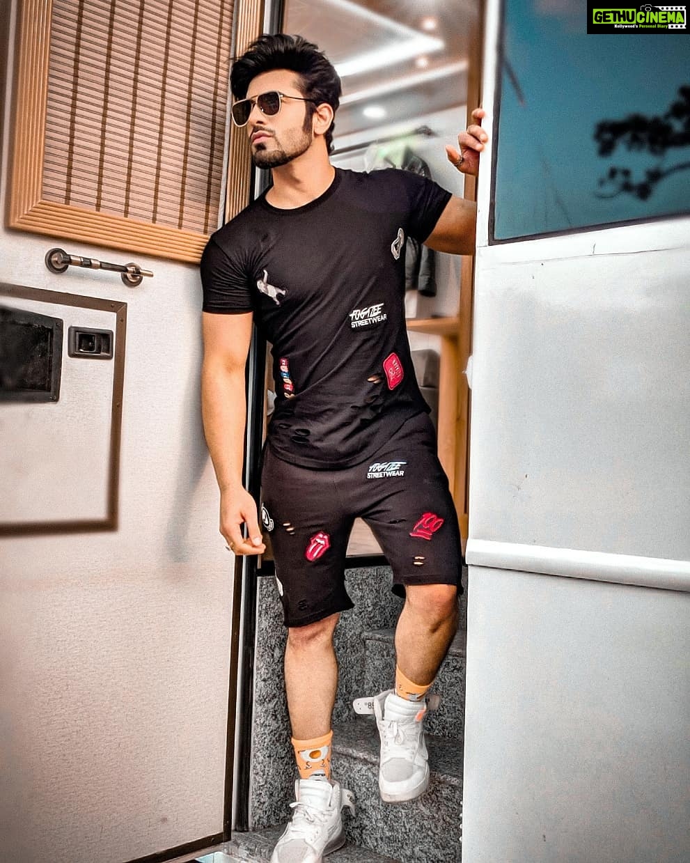 Actor Paras Chhabra HD Photos and Wallpapers June 2019 - Gethu Cinema