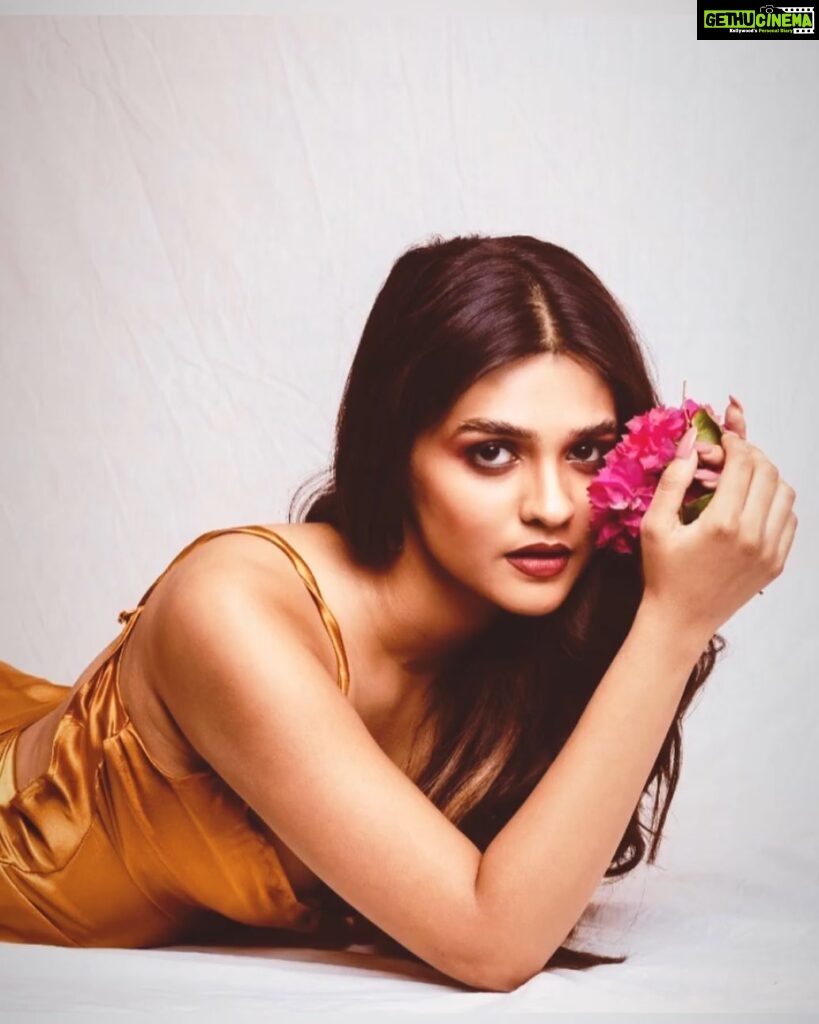 Actress Pranali Rathod HD Instagram Photos and Wallpapers December 2021 ...