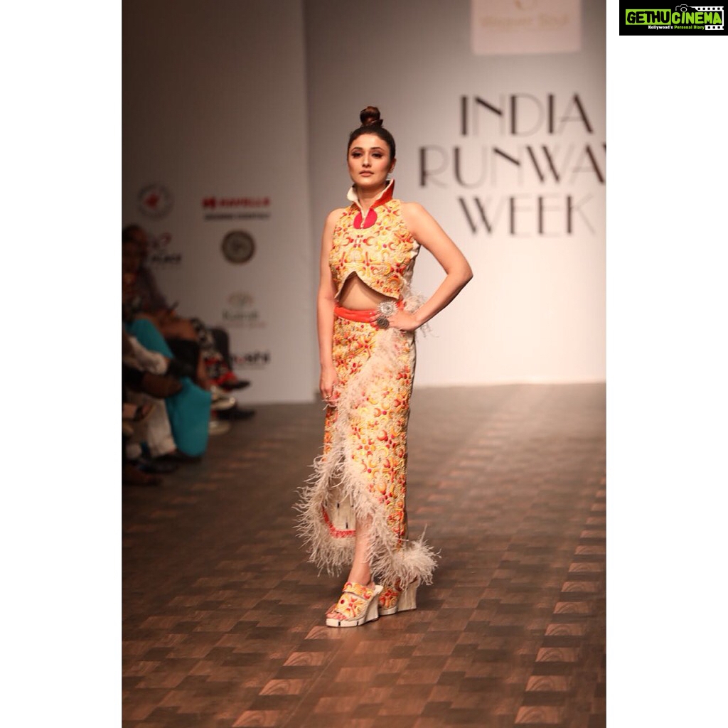 Ragini Khanna Instagram – #aboutyesterday walked the ramp for Weaver ...