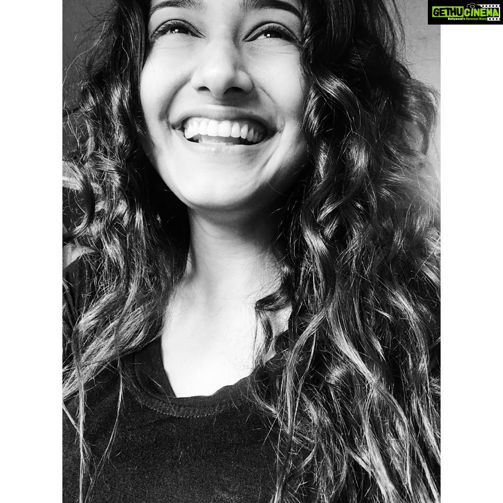 Ragini Khanna Instagram – ‪Neo noir magic tonight at 9 only on ...