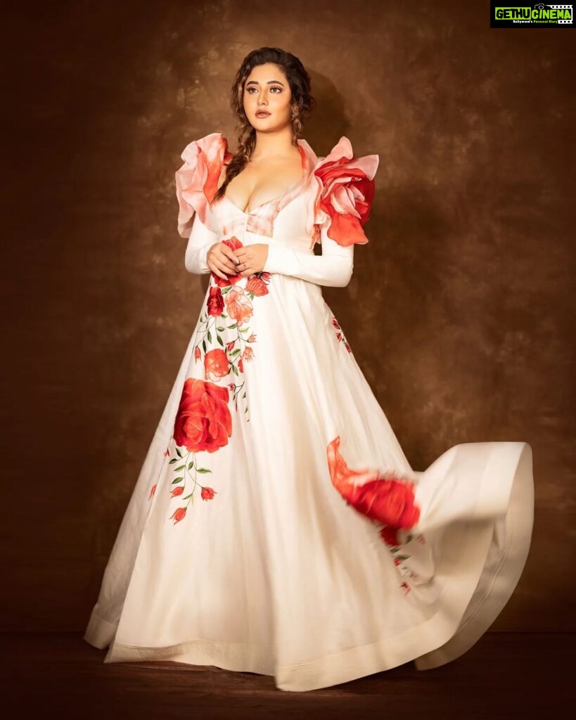Actress Rashami Desai HD Instagram Photos and Wallpapers February 2023 ...