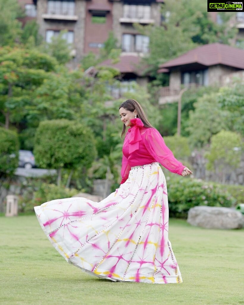 Actress Rashami Desai HD Instagram Photos and Wallpapers July 2022 ...