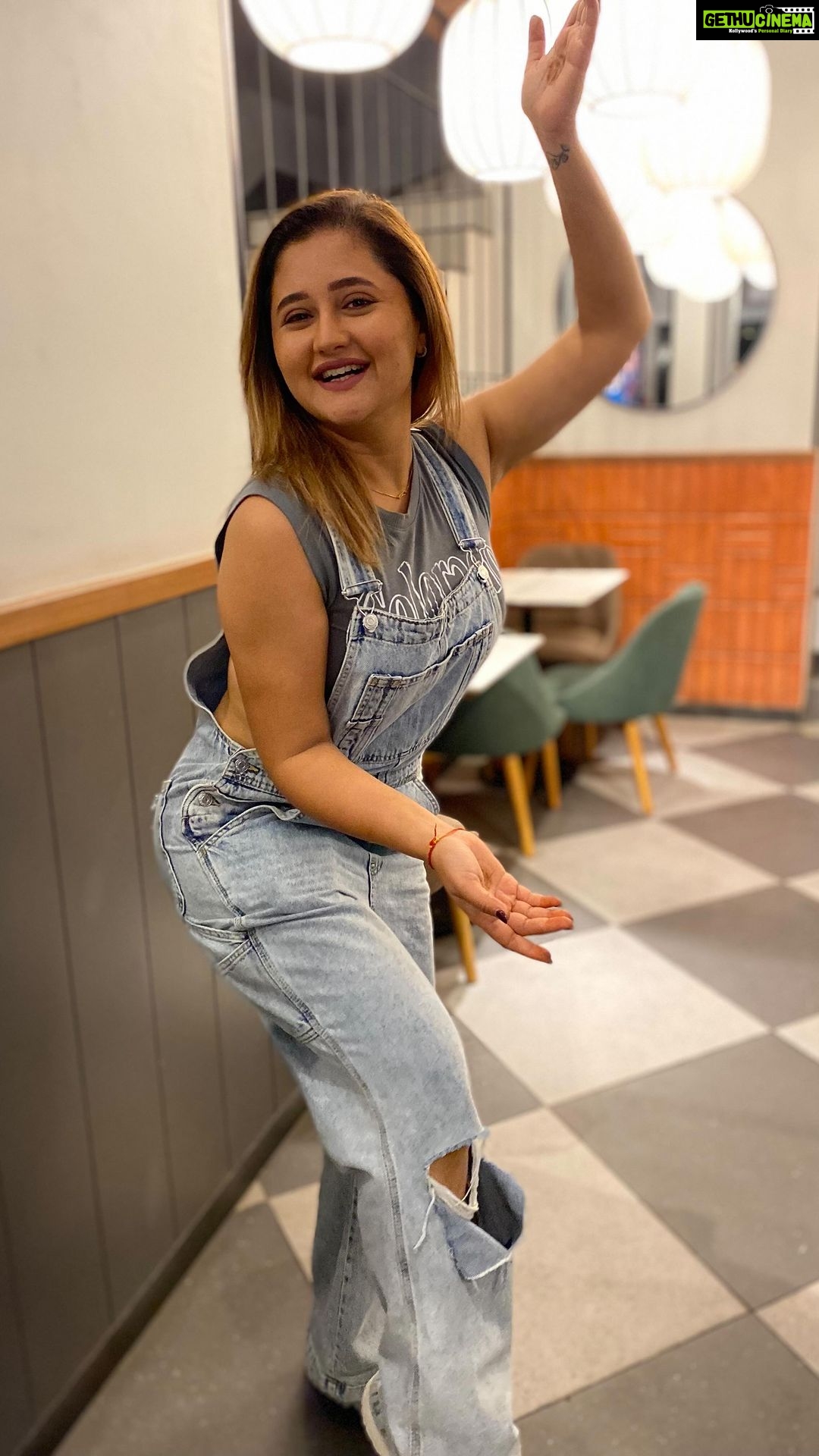 Actress Rashami Desai HD Instagram Photos and Wallpapers July 2022 ...