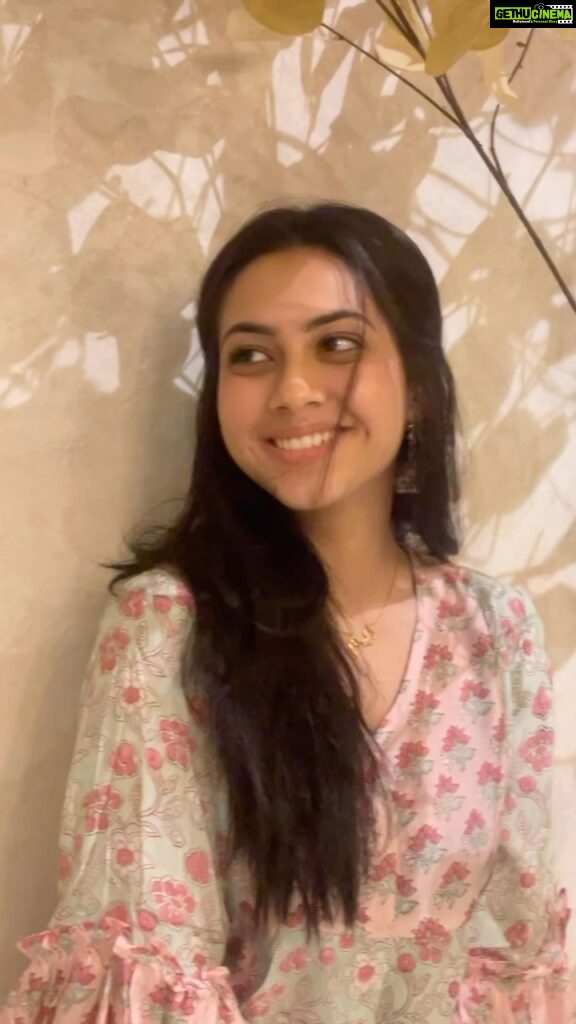 Actress Reem Shaikh HD Photos and Wallpapers December 2022 - Gethu Cinema