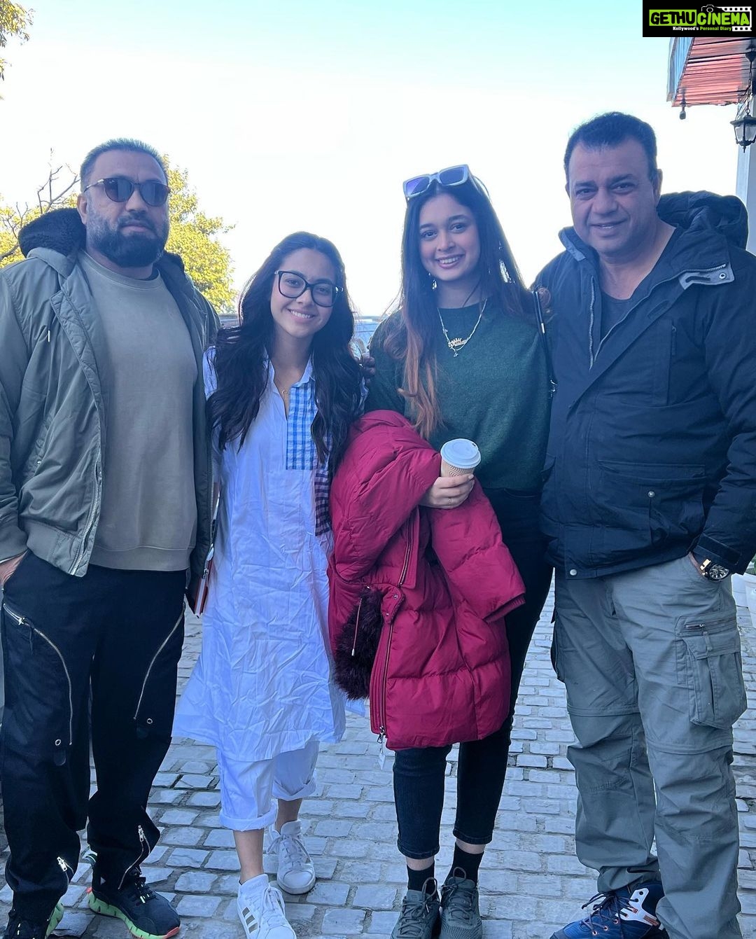 Actress Reem Shaikh HD Photos and Wallpapers December 2022 - Gethu Cinema