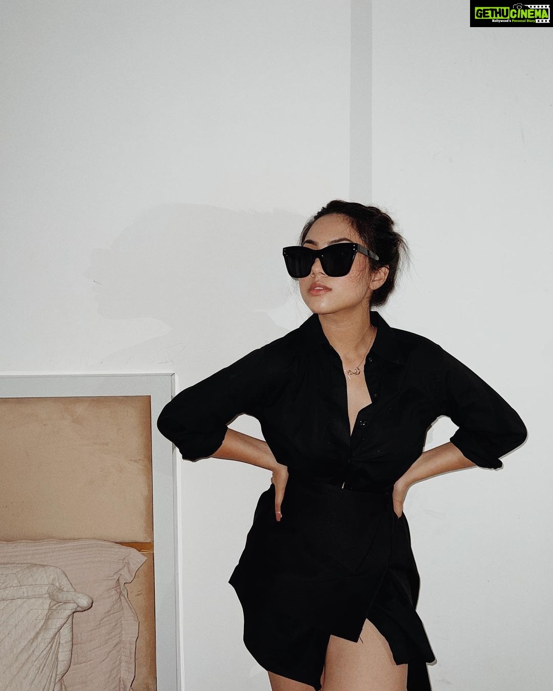 Actress Reem Shaikh HD Photos and Wallpapers October 2022 - Gethu Cinema