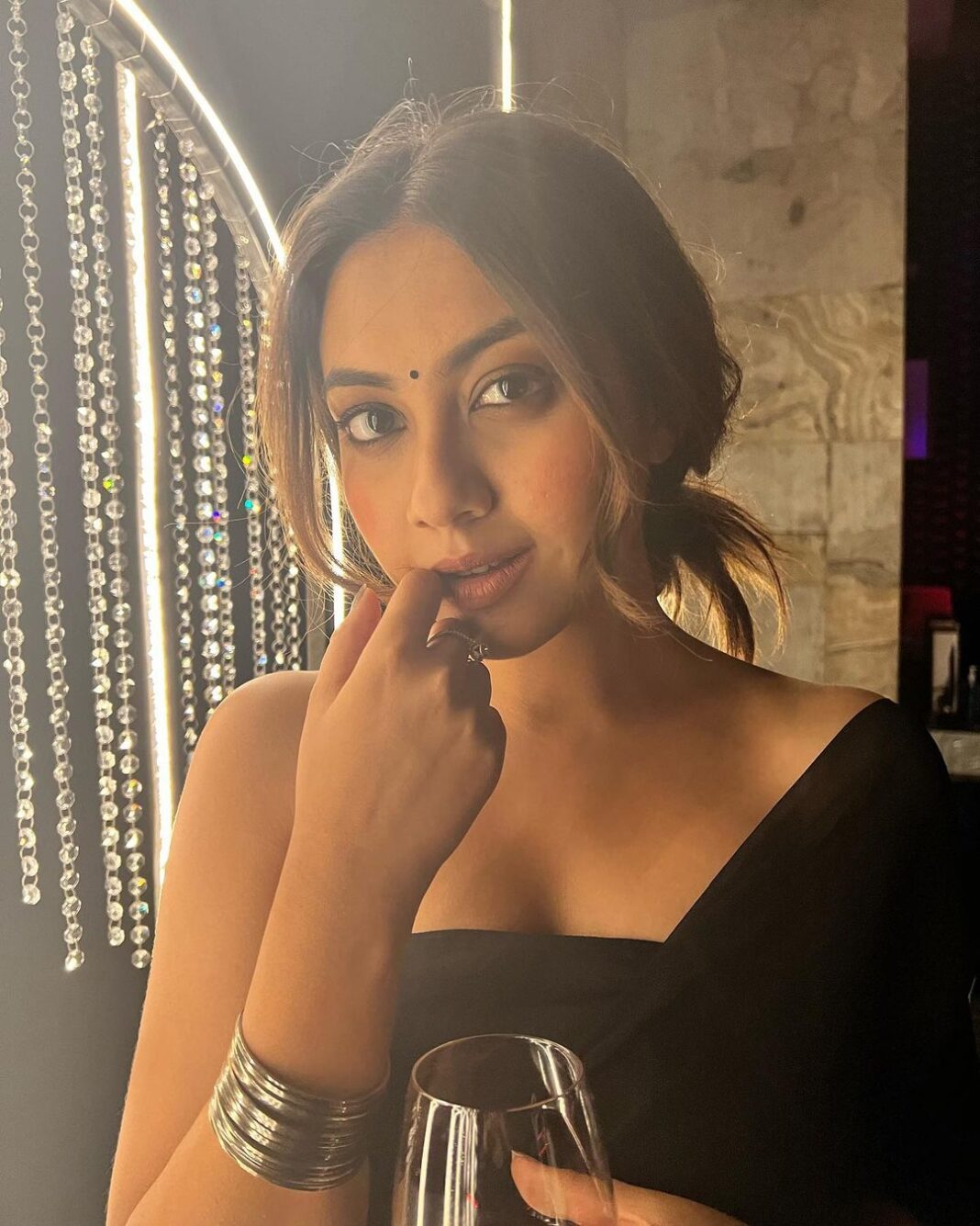 Actress Reem Shaikh HD Photos and Wallpapers April 2022 - Gethu Cinema