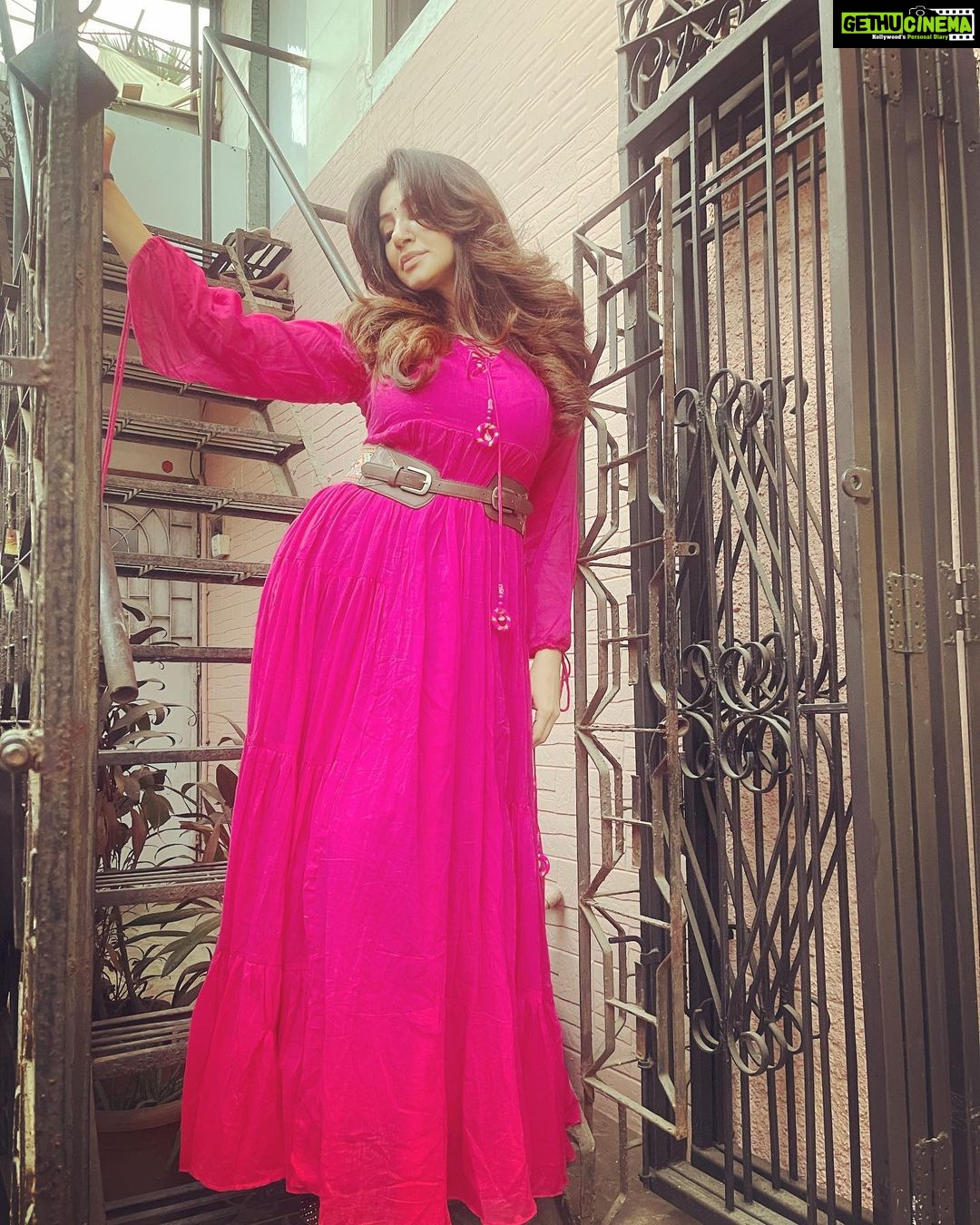 Actress Reyhna Malhotra HD Instagram Photos and Wallpapers April 2023 ...