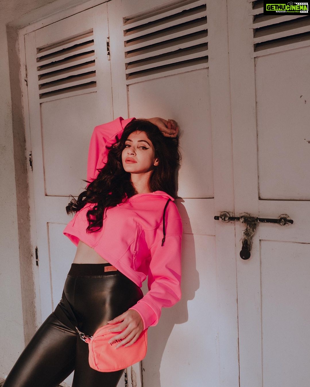 Reyhna Malhotra Instagram – Magic💫💫💫💫💫🌈 Nothing is forever but neon is ...